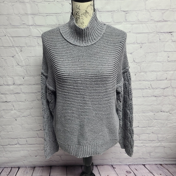 Universal Thread | Sweaters | Universal Thread Drop Shoulder Sweater ...